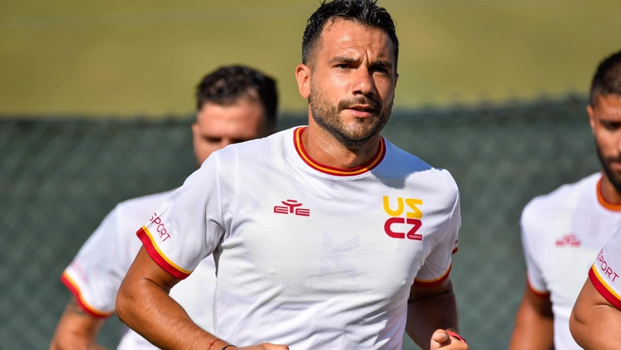 Il Catanzaro perde Alessio Curcio: l'attaccante passa alla Casertana